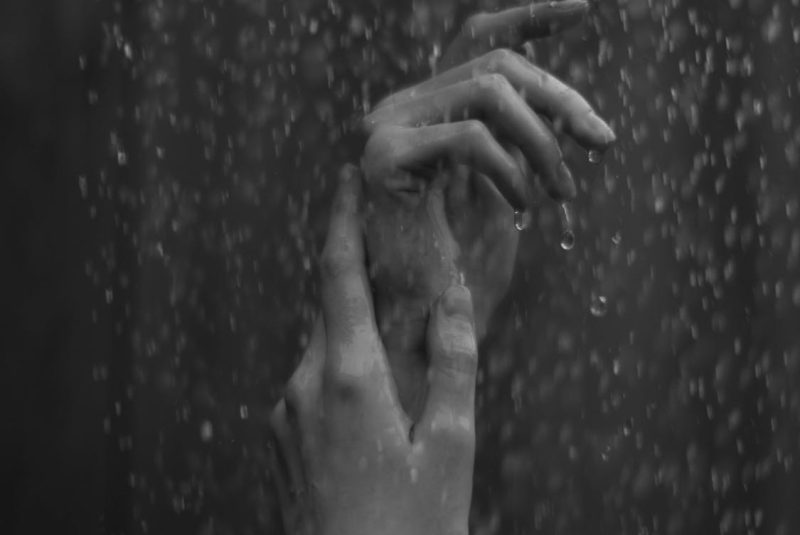 The Impact of Hard Water on Skin and Hair Health Explained – Community ...